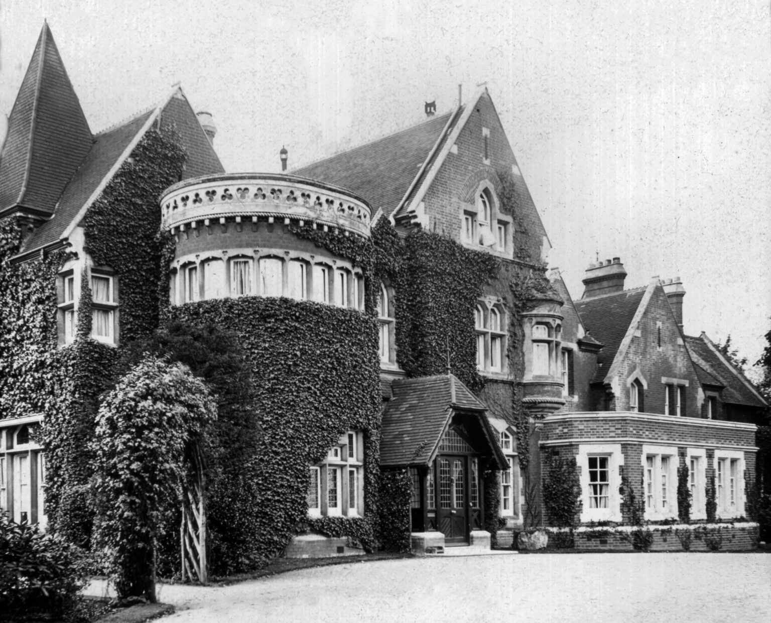 Gadsden – Hayes (Kent) History